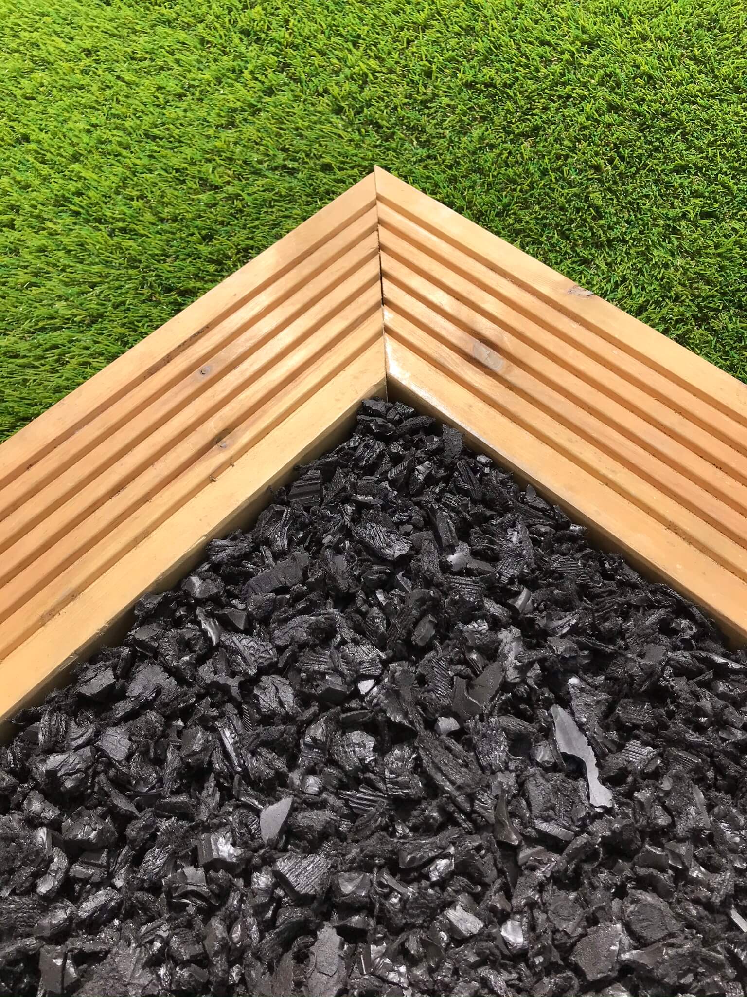 ECO Black Rubber Mulch Play Bark Chip – 500KG – Evolution Rubber Products